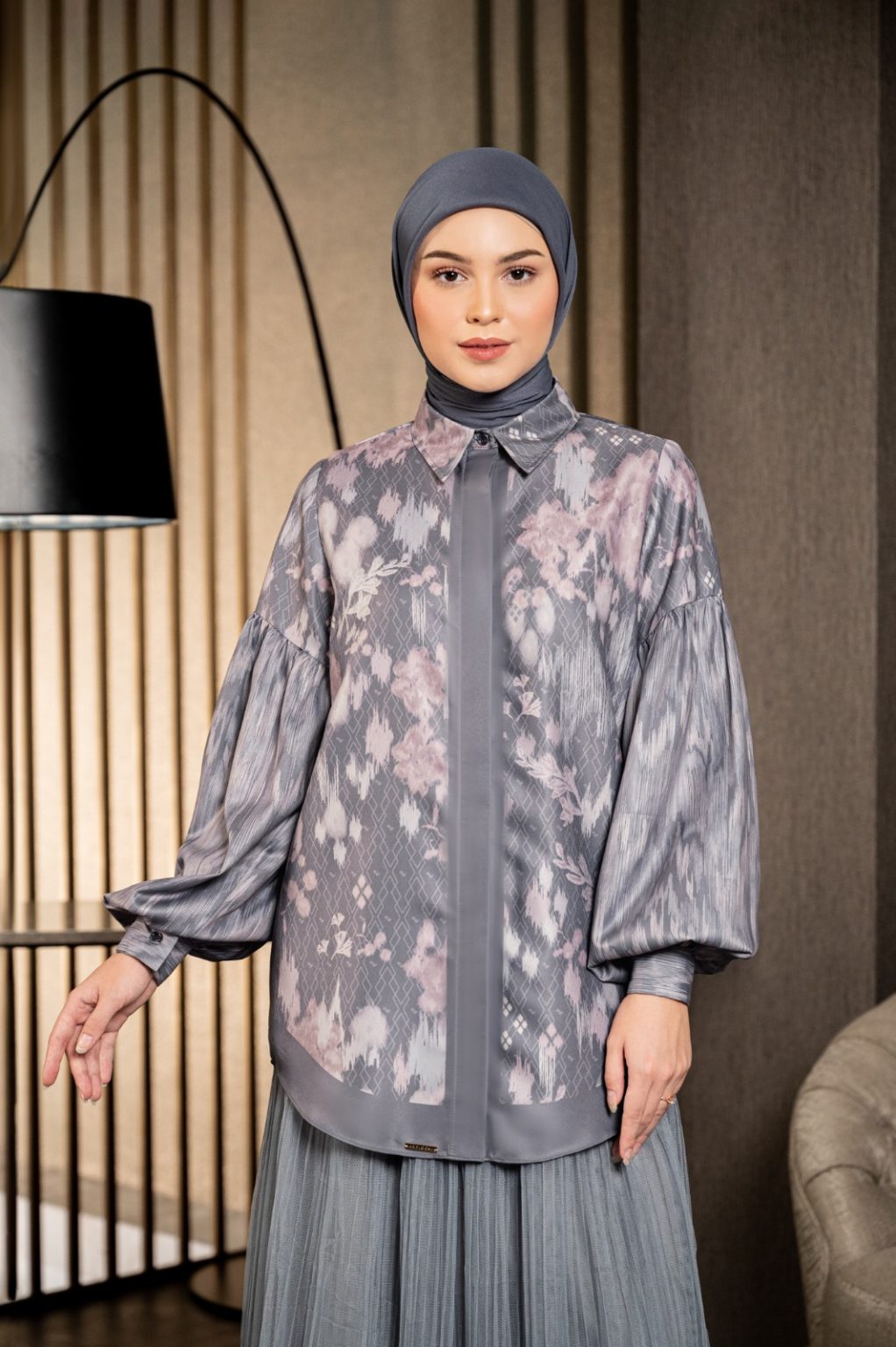 Yuk Ketahui Macam-macam Blouse Wanita, Cocok untuk Kerja