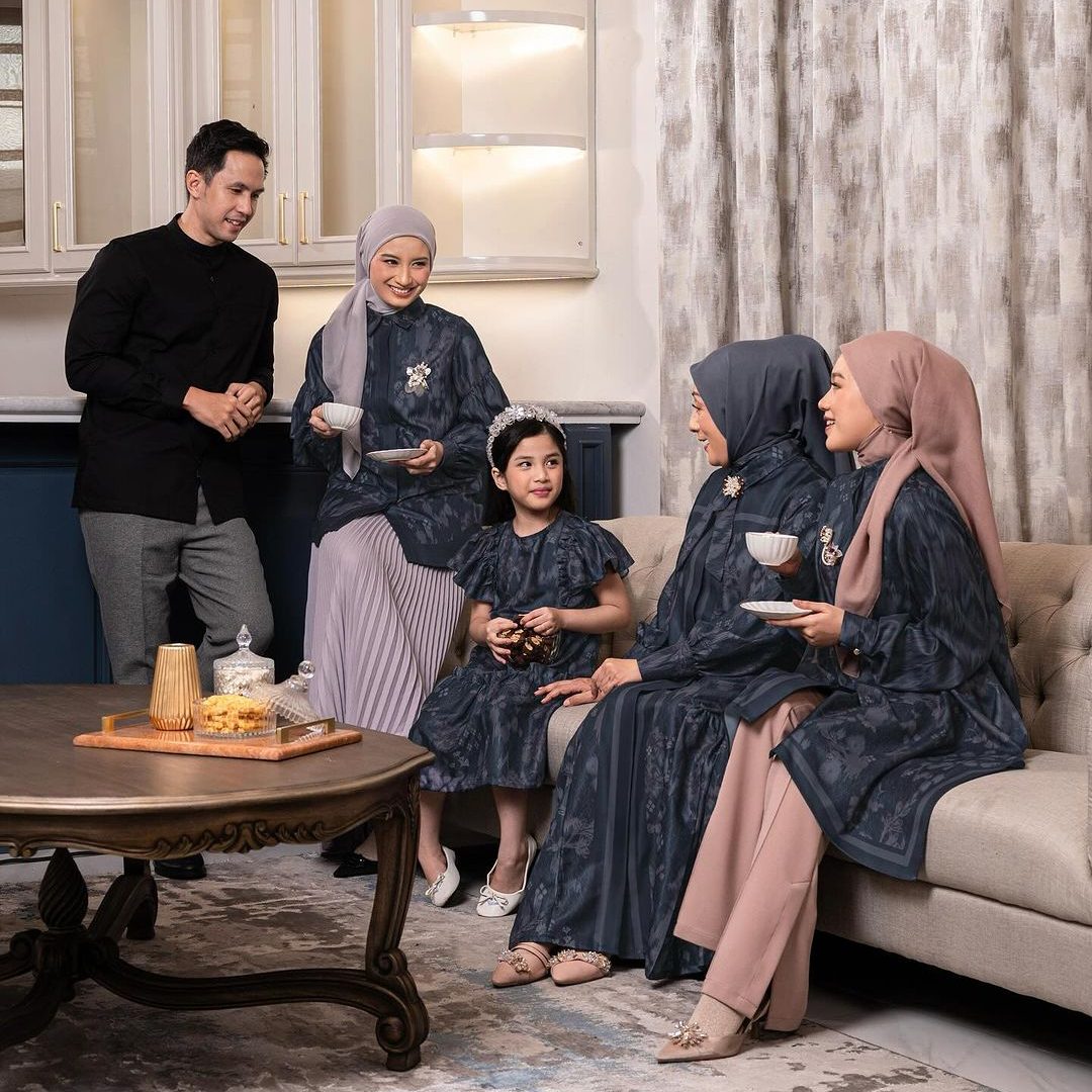 Rekomendasi Baju Couple Keluarga untuk Lebaran by Heylocal