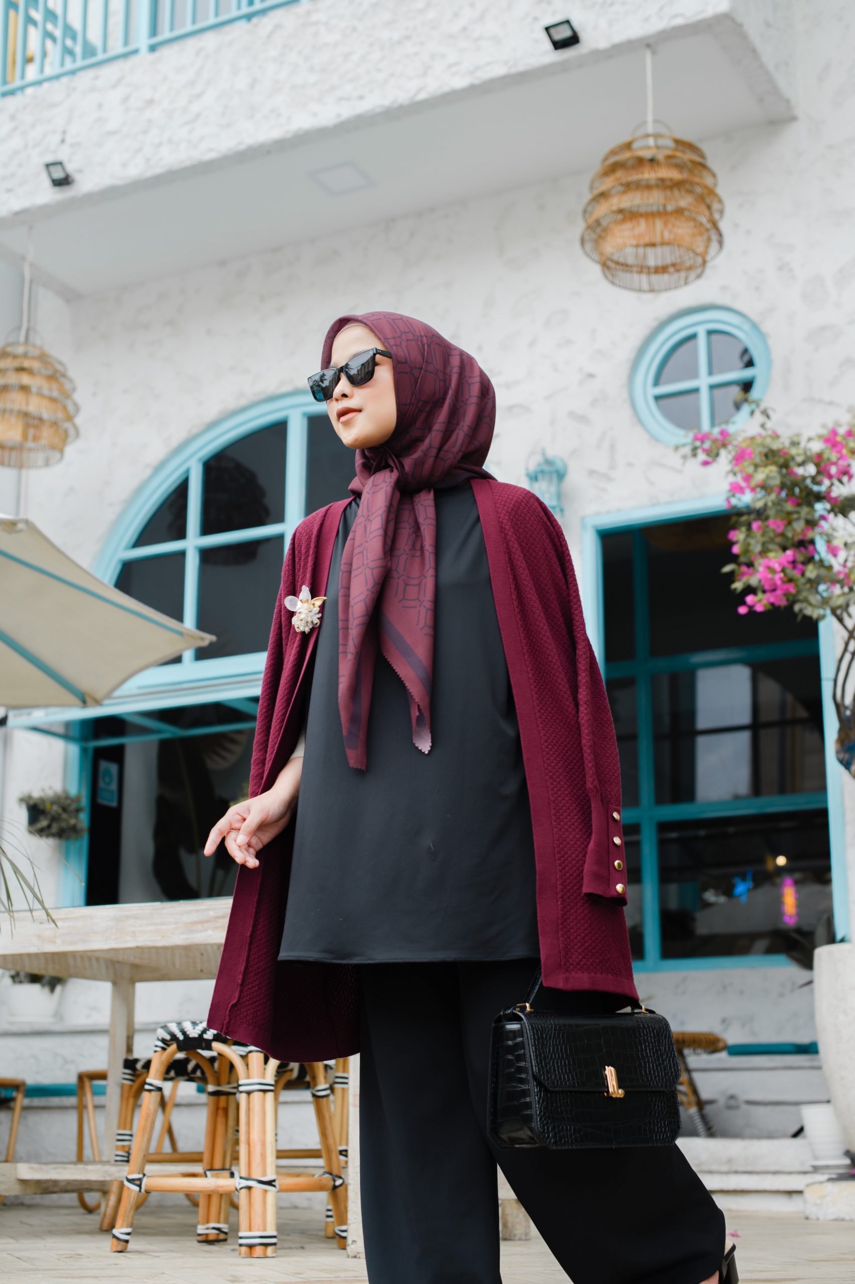 Ini 10 Warna Jilbab yang Cocok untuk Baju Warna Maroon