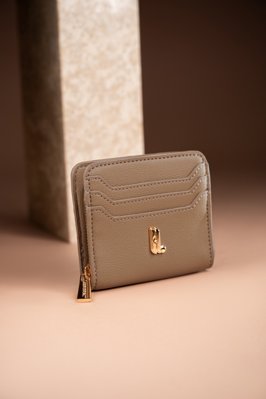 6 Rekomendasi Dompet Wanita yang Bagus dan Trendy, Intip Yuk!